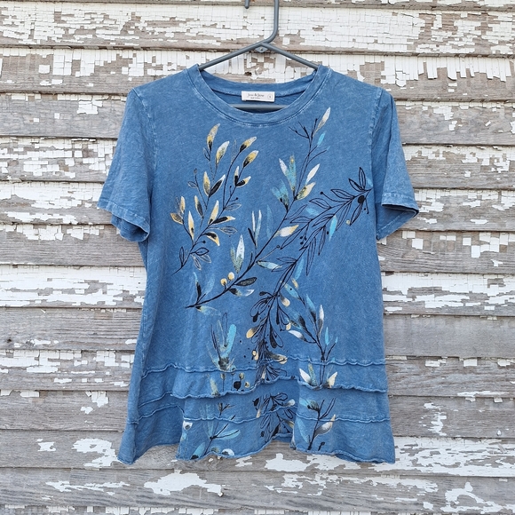 Jess & Jane | Tops | Jess Jane Blue Floral Womens Top Size Small | Poshmark